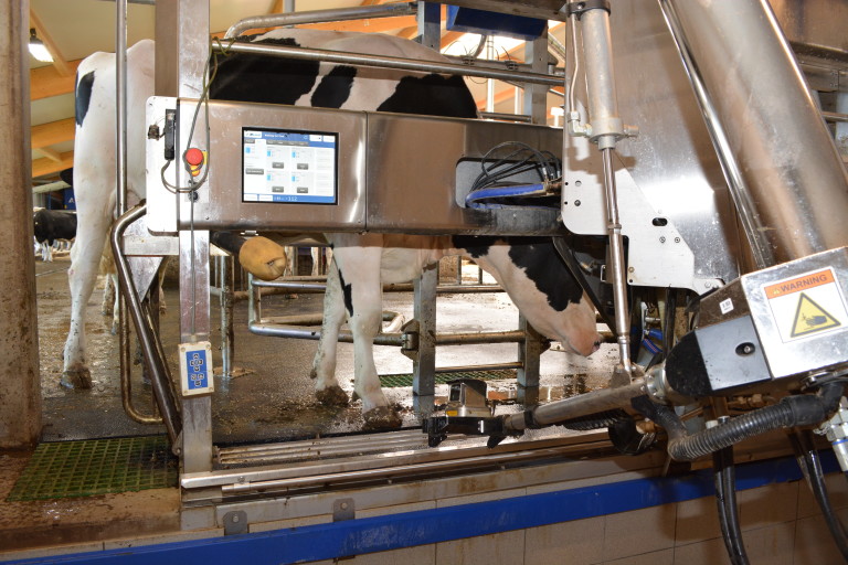 Les données des robots pour le contrôle laitier? - Le Bulletin des ...
