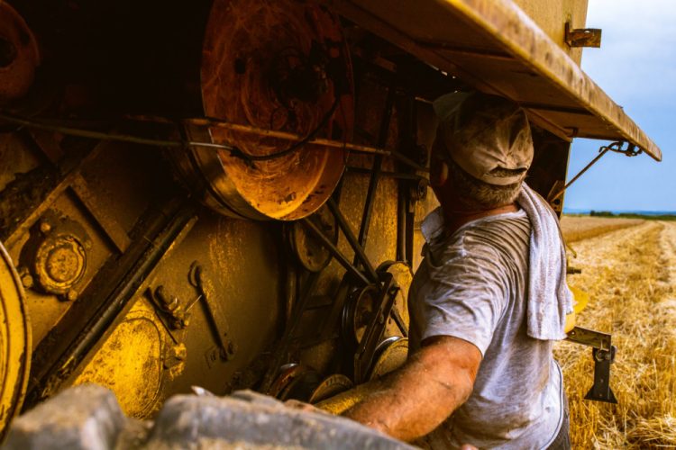 Neuf conseils d'entretien de la batteuse - Le Bulletin des agriculteurs