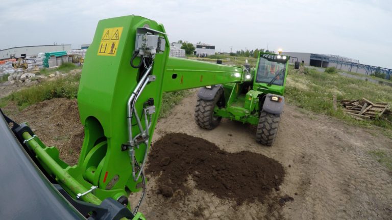 Manulift présente le Merlo 25.6 - Le Bulletin des agriculteurs
